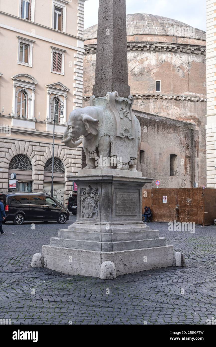 Rome, Italy - 26 Nov, 2022: The Elephant & Obelisk of Minerva (Obelisco ...