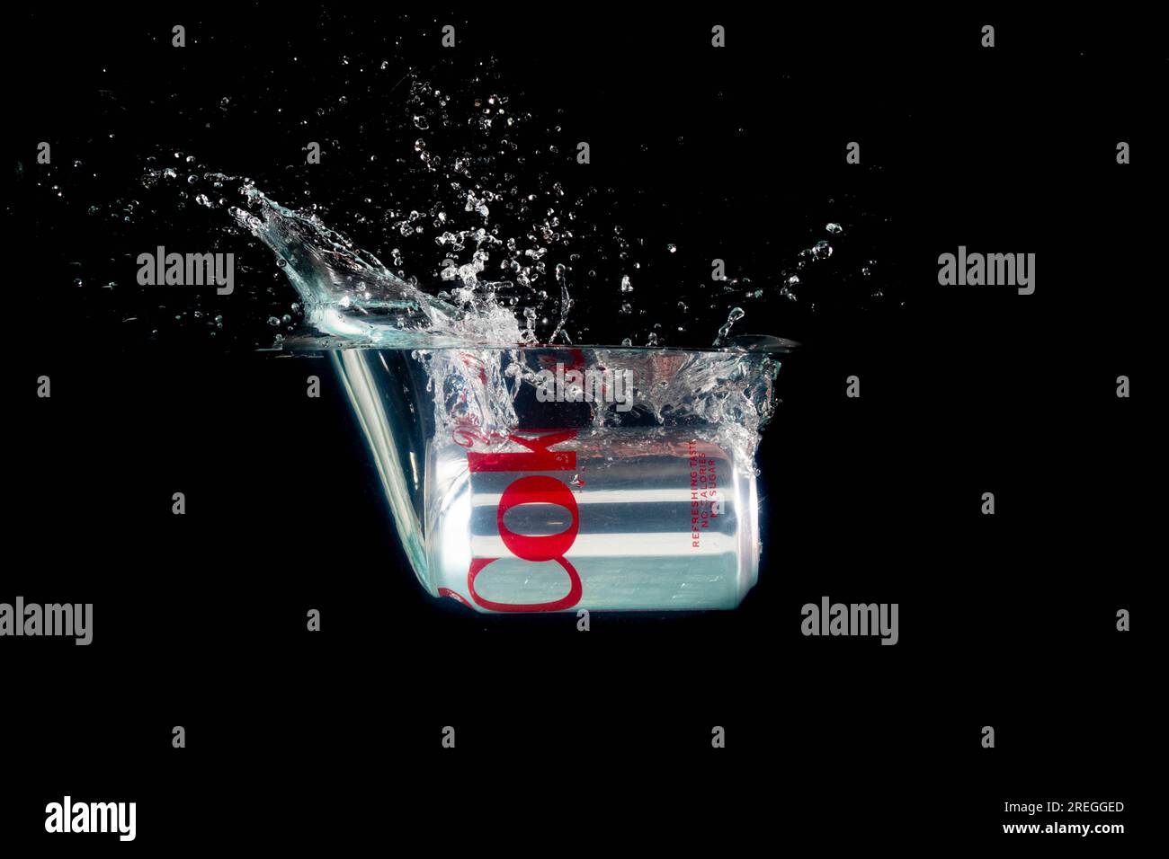 Coke splash hi-res stock photography and images - Alamy