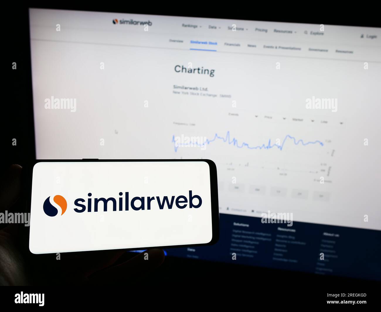 Similarweb logo hi-res stock photography and images - Alamy