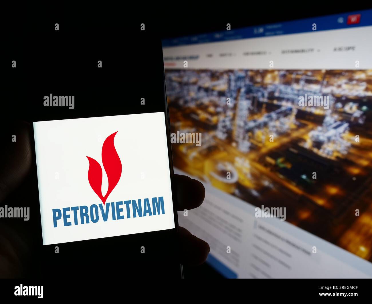 Petrovietnam logo hi-res stock photography and images - Alamy