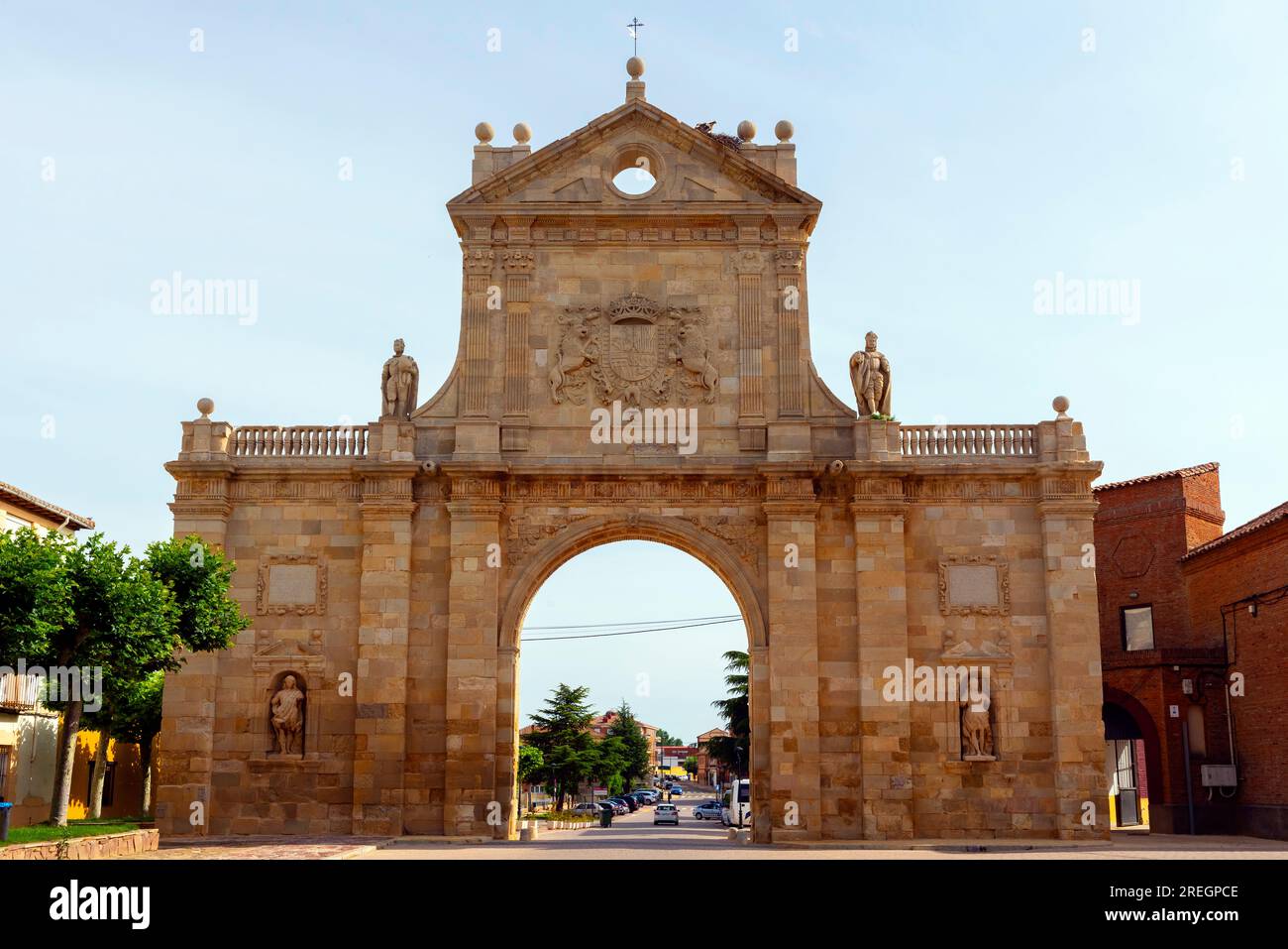 Arch of san benito sahagun leon spain hi-res stock photography and ...