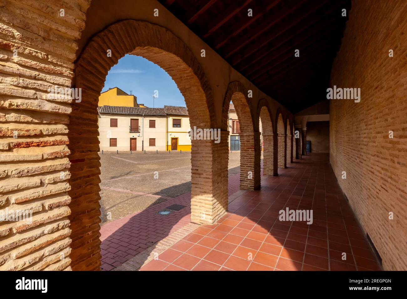 Iglesia de san lorenzo de sahagun hi-res stock photography and images ...