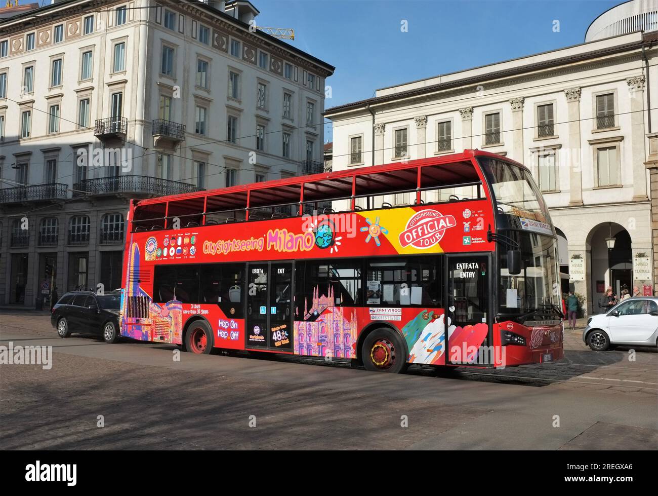City bus sightseeing in Milan, Italy Stock Photo - Alamy