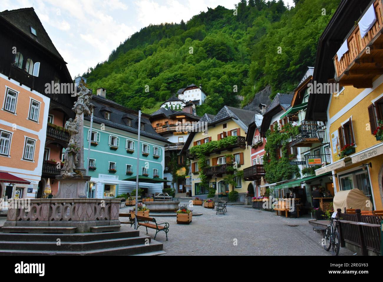 Hallstatt historic centre hi-res stock photography and images - Alamy