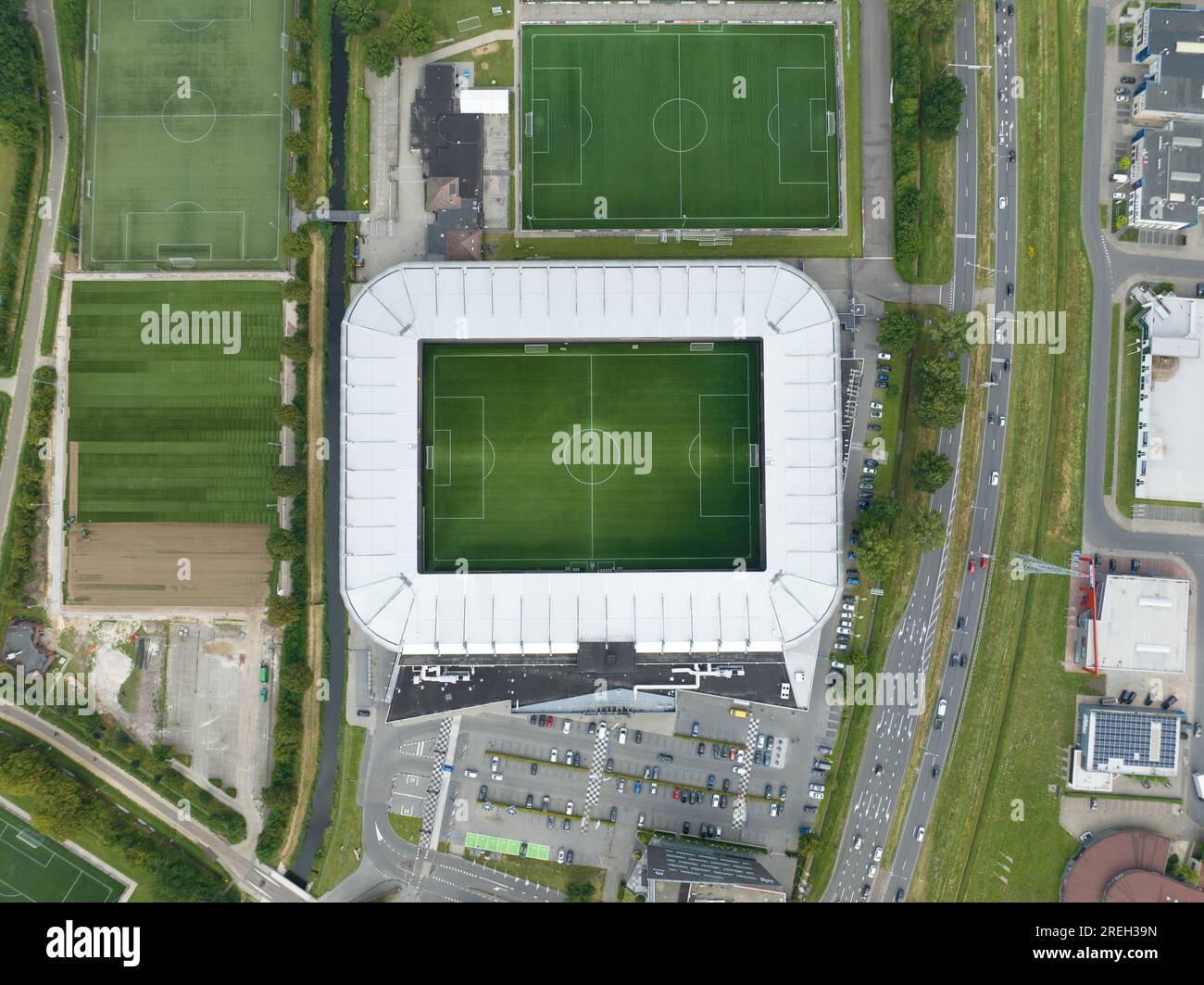 Football pitch city stadium hi-res stock photography and images - Alamy