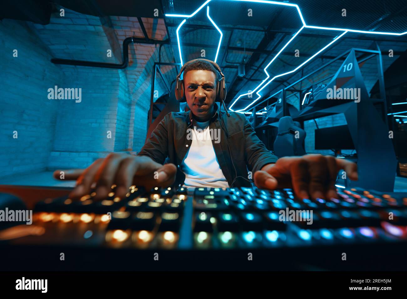 The computer player reacts very aggressively to the team player Stock ...