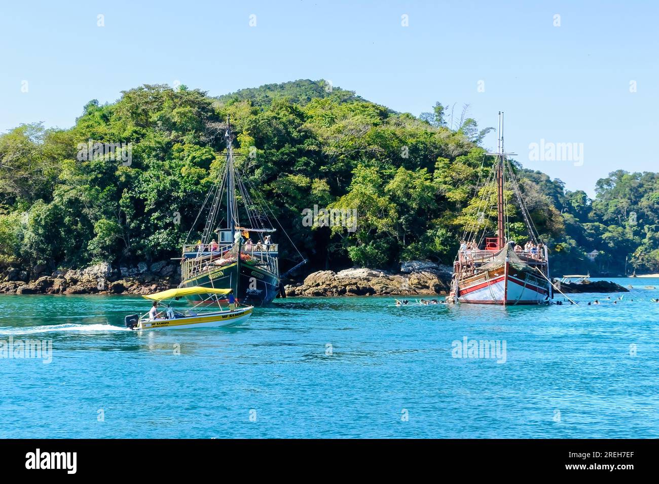 Tourism in Angra dos Reis, Rio de Janeiro, Brazil Stock Photo - Alamy
