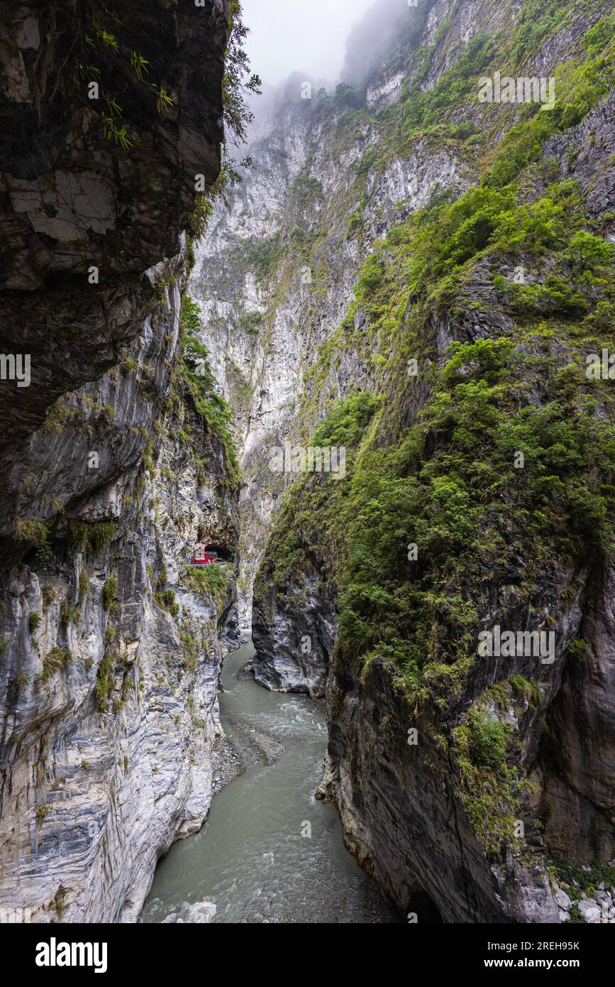 The Taroko National Park in Taiwan is an enchanting paradise that ...