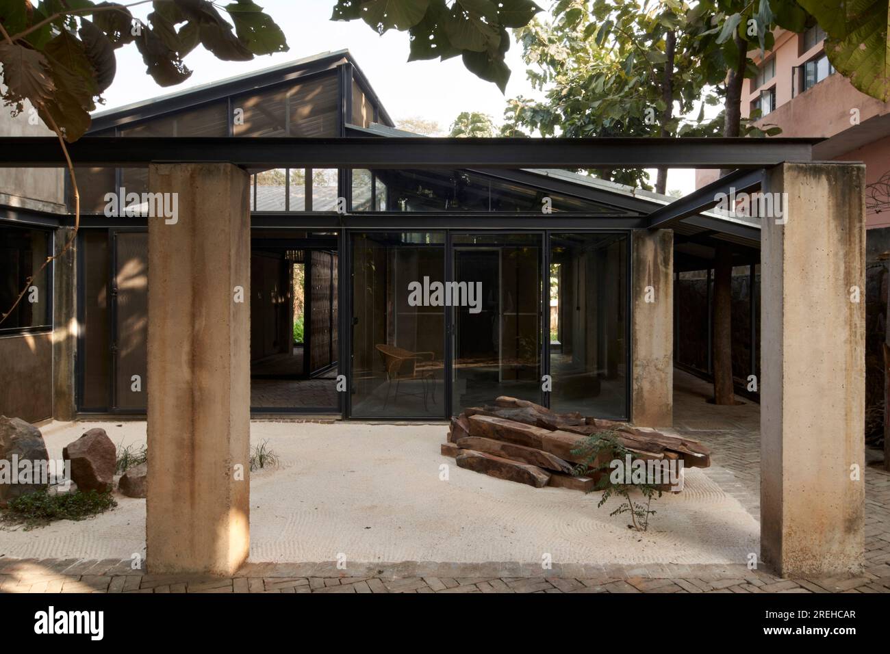 New delhi india terrace hi-res stock photography and images - Alamy