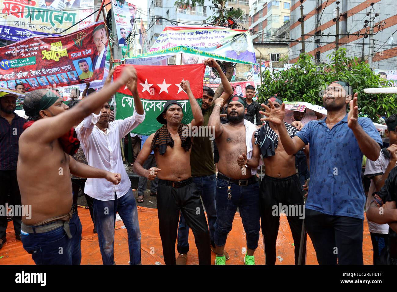 Dhaka, Dhaka, Bangladesh. 28th July, 2023. Supporters of the main ...
