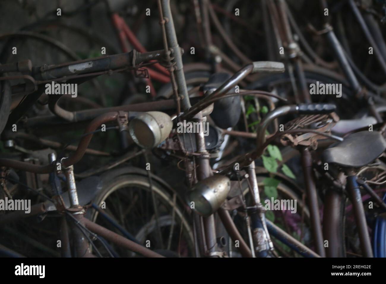Rusty bicycles hi-res stock photography and images - Alamy