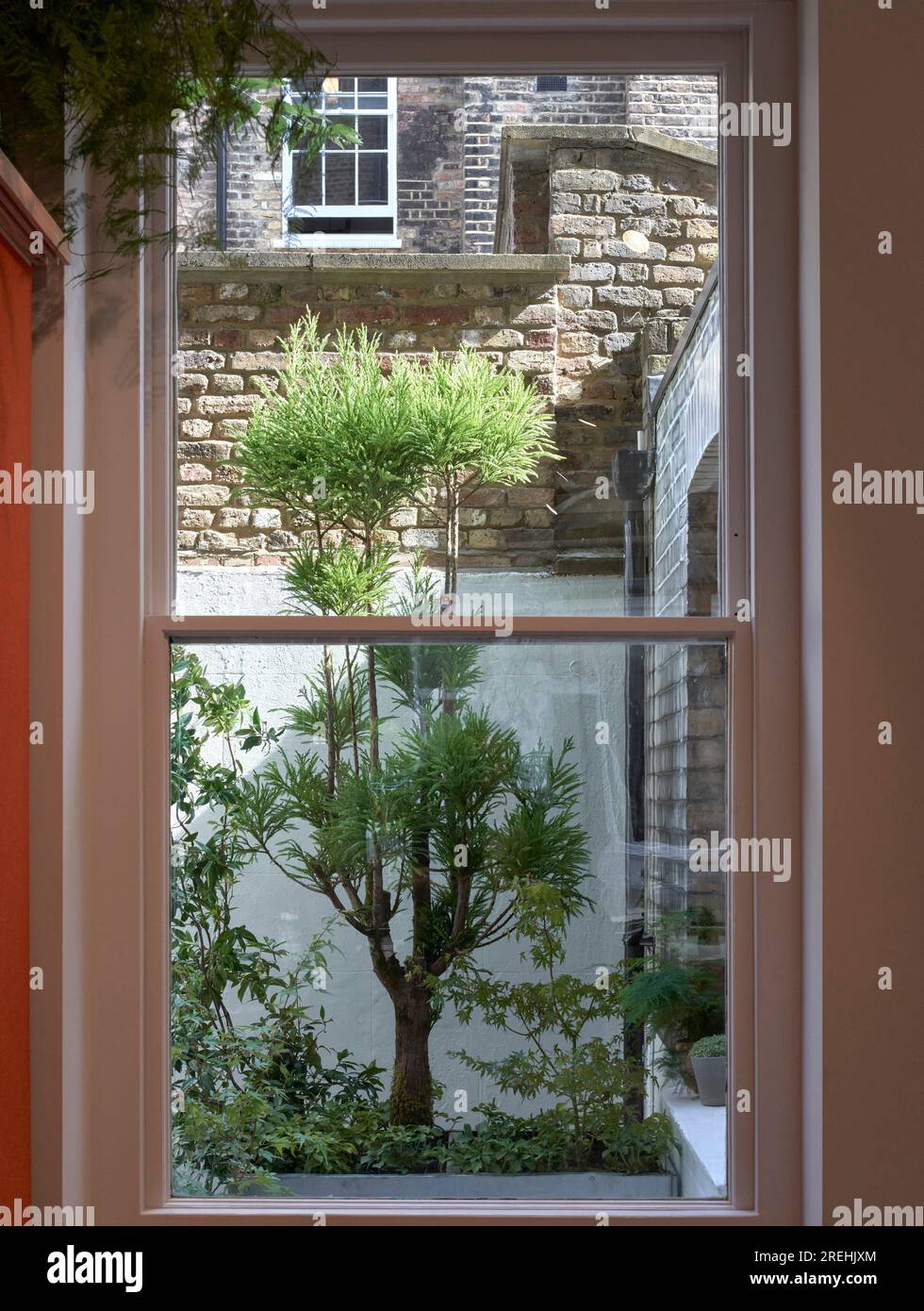 Niwaki hi-res stock photography and images - Alamy