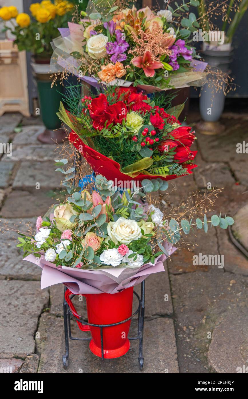 Flower market floor hi-res stock photography and images - Alamy