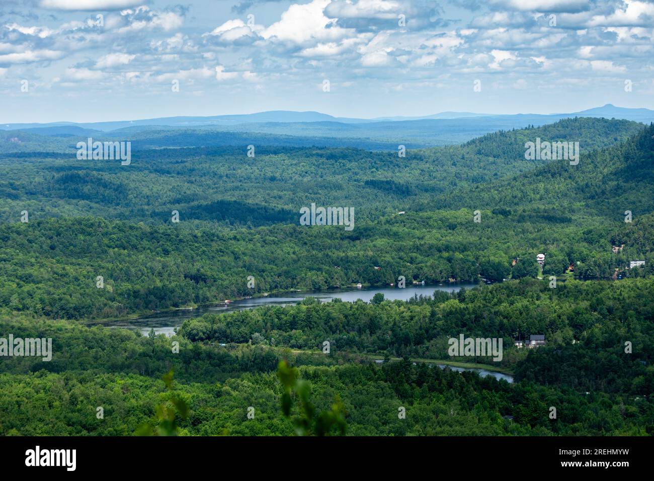 Parc du mont orford quebec hi-res stock photography and images - Alamy