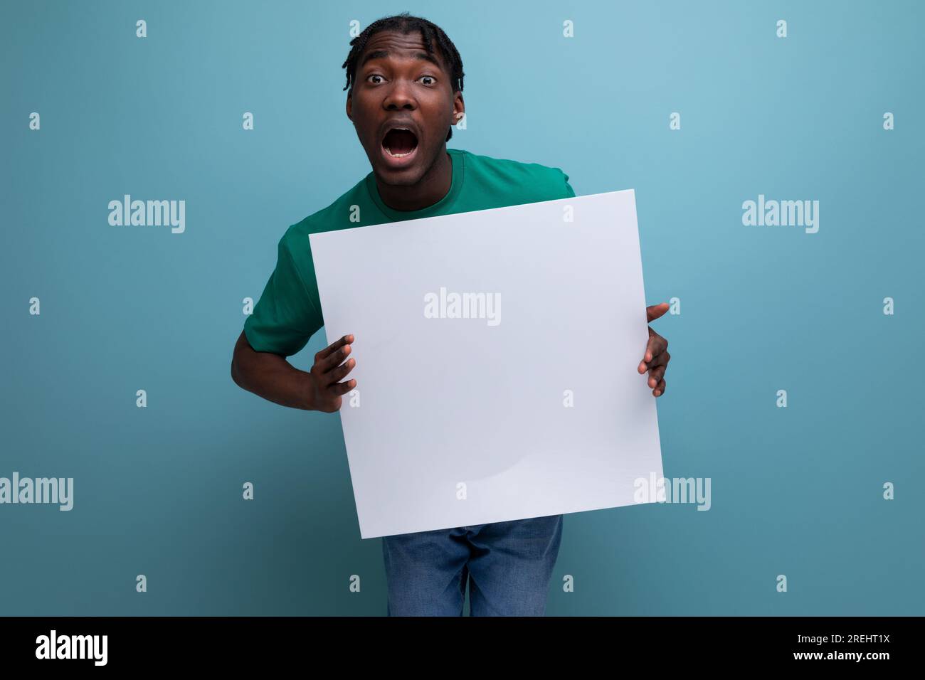 positive african young man with paper placard for notes Stock Photo - Alamy