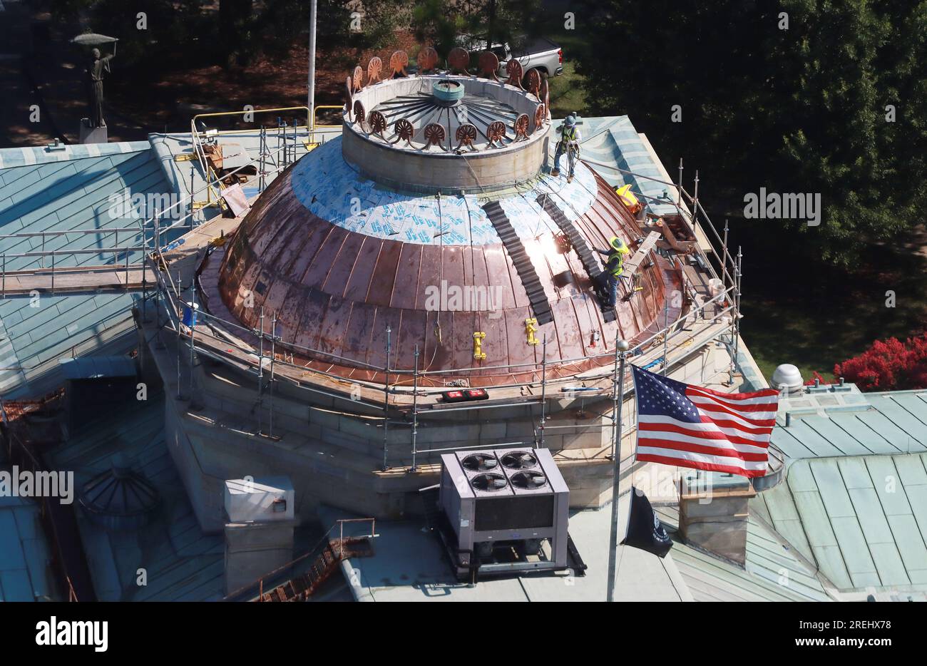 Raleigh, North Carolina, USA. 28th July, 2023. Workers install new ...