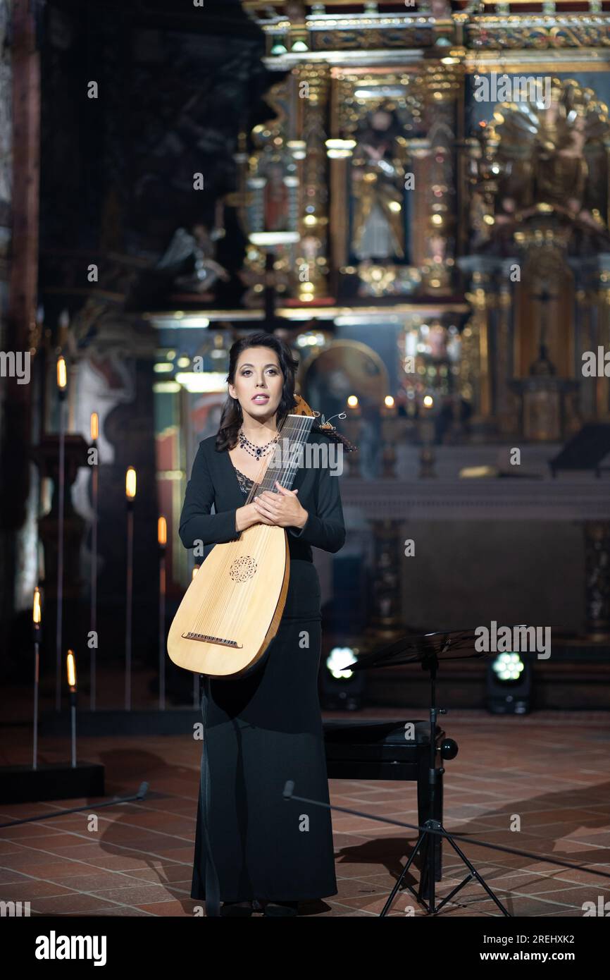 27 Jul 2023 Lute player Anna Wiktoria Swoboda performes baroque music ...