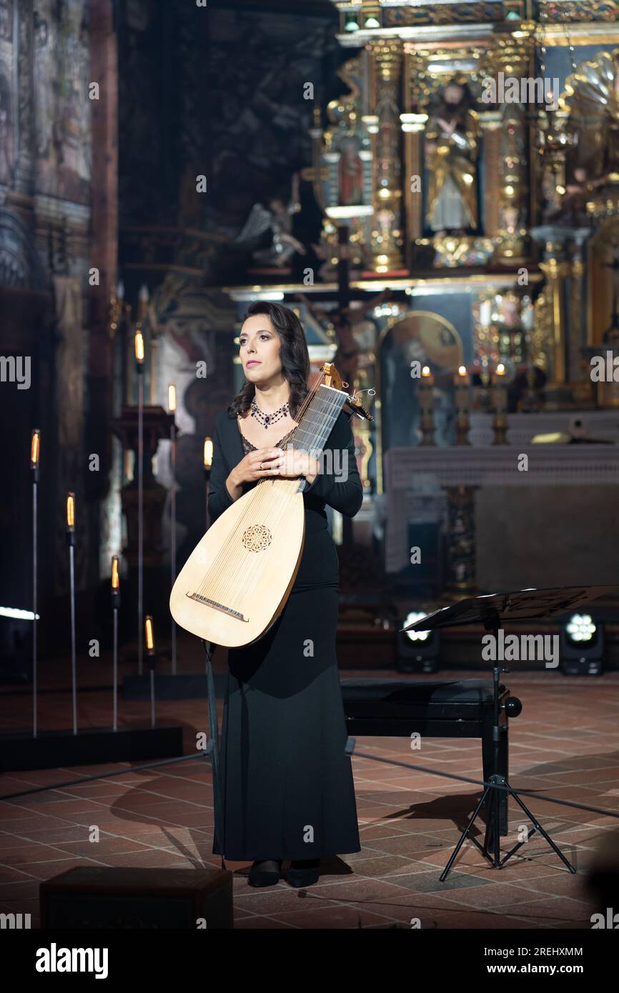 27 Jul 2023 Lute player Anna Wiktoria Swoboda performes baroque music ...