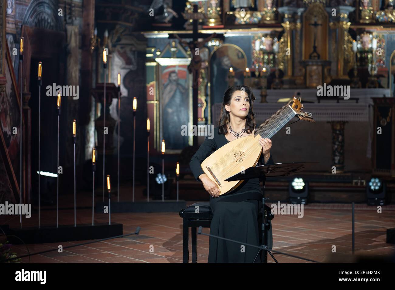 27 Jul 2023 Lute player Anna Wiktoria Swoboda performes baroque music ...