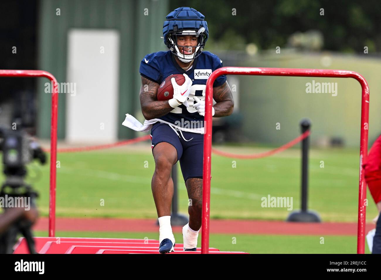 Houston Texans running back Gerrid Doaks participates in a drill during ...