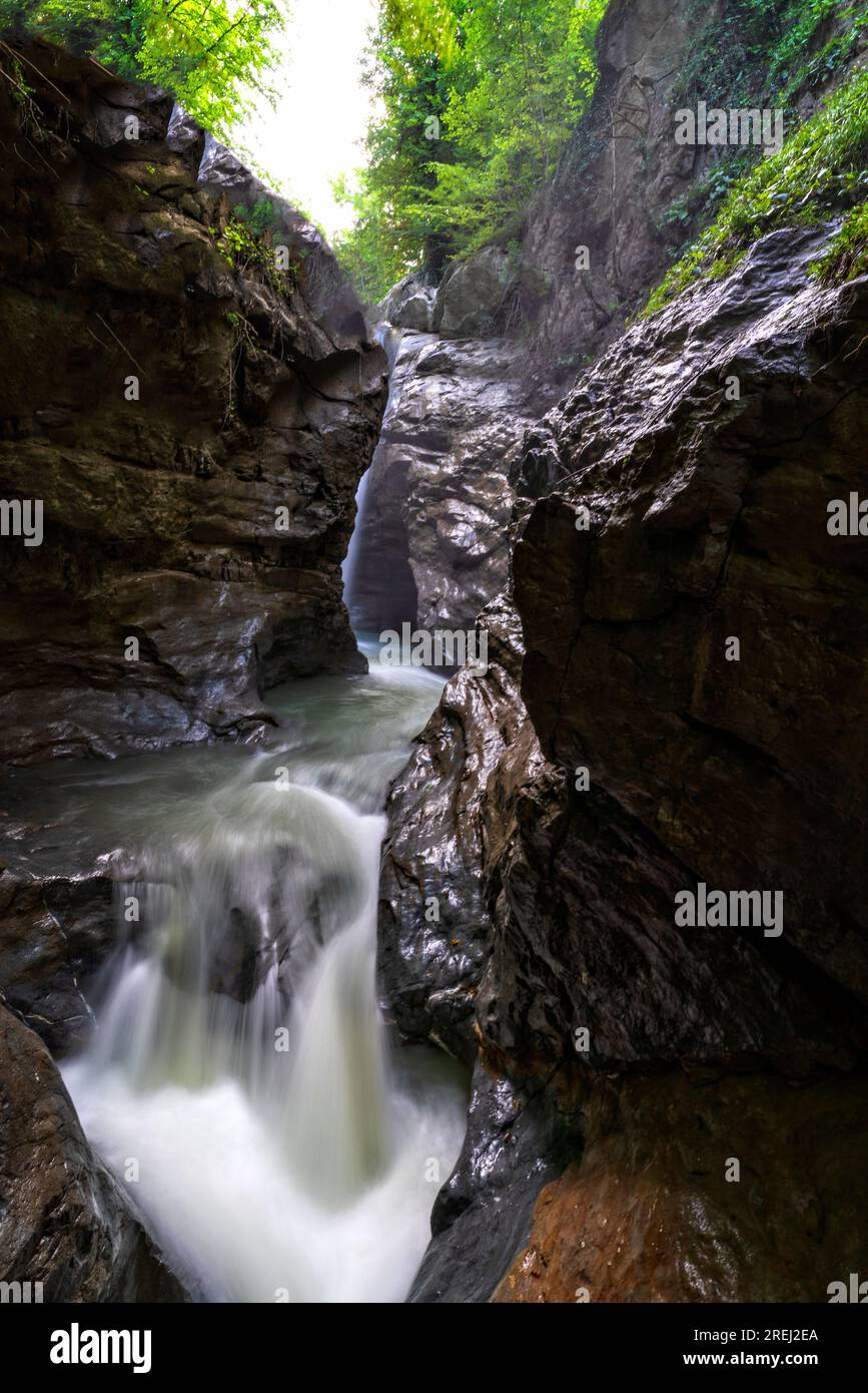Natural mountain waterfall hi-res stock photography and images - Alamy