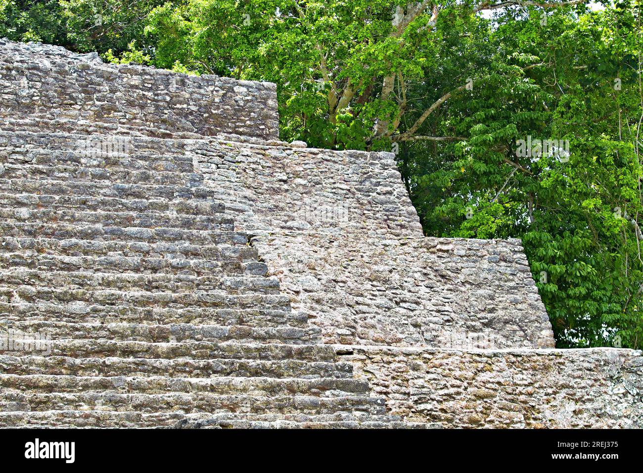 Lamanai Mayan Ruins, Belize Stock Photo - Alamy