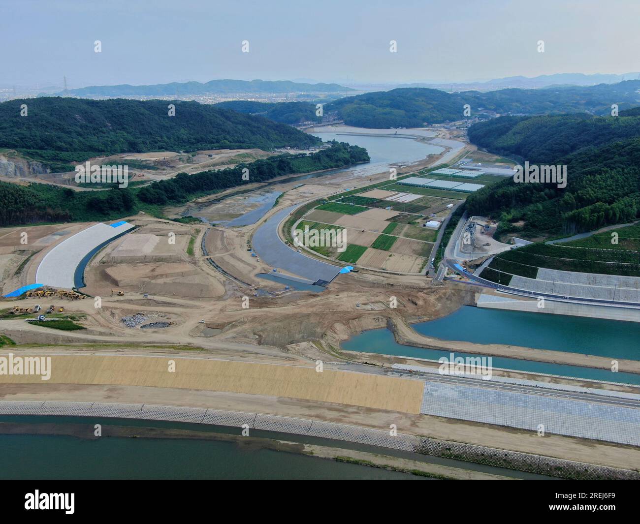 A construction to change the meeting place of Oda-gawa river and ...