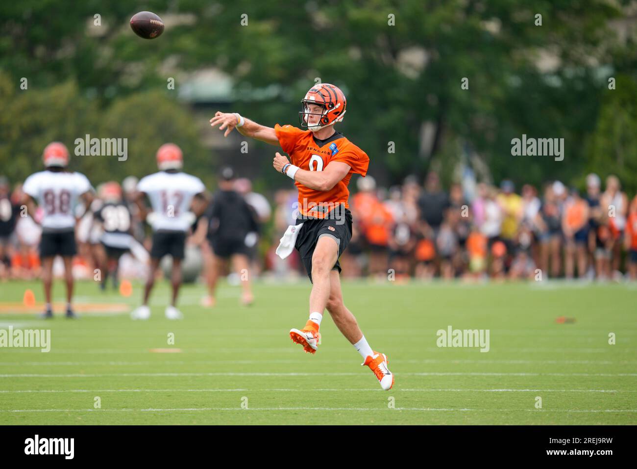 Cincinnati Bengals quarterback Joe Burrow (9) performs a drill during ...