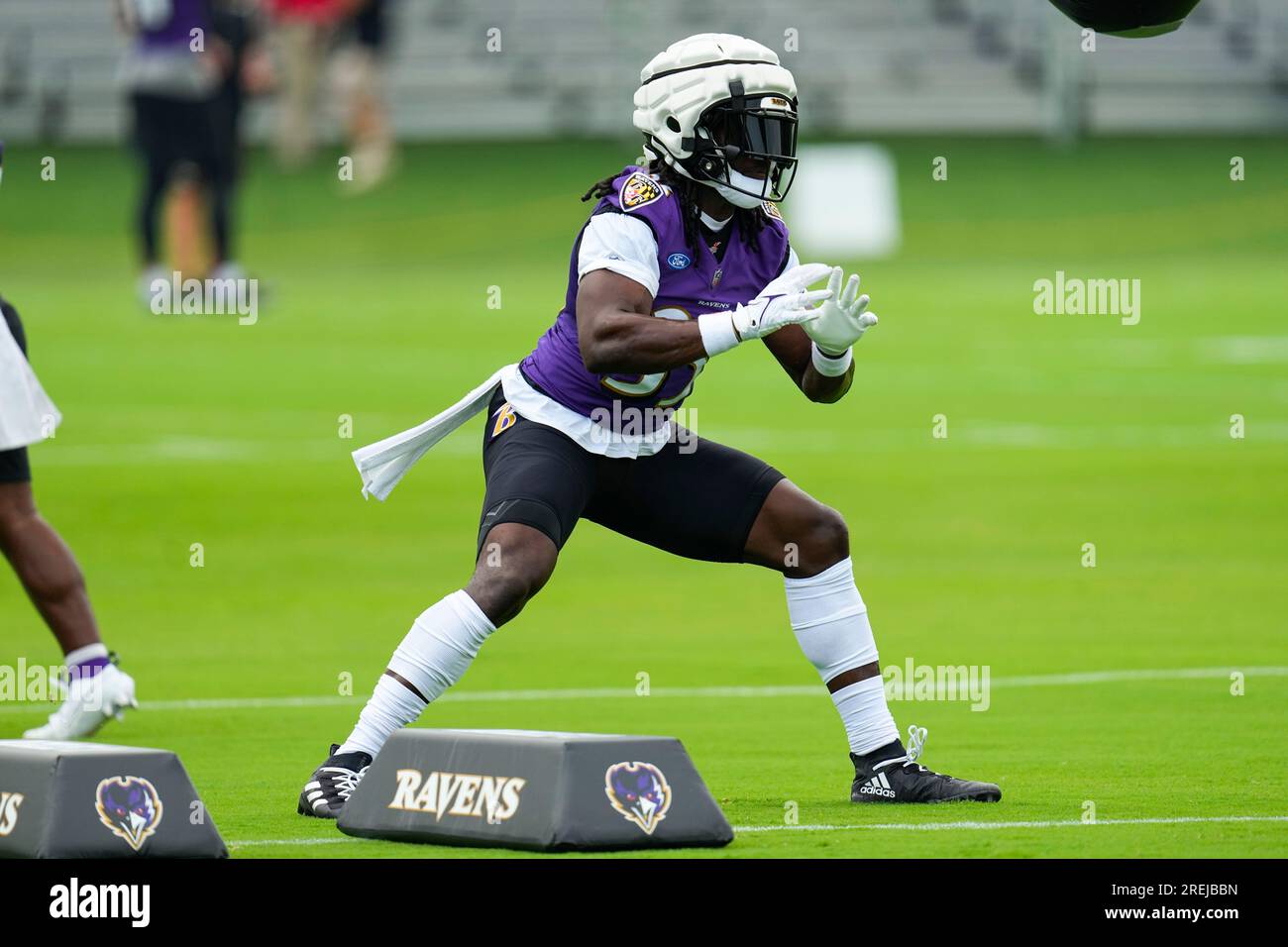 Baltimore Ravens running back Melvin Gordon III works out during the ...