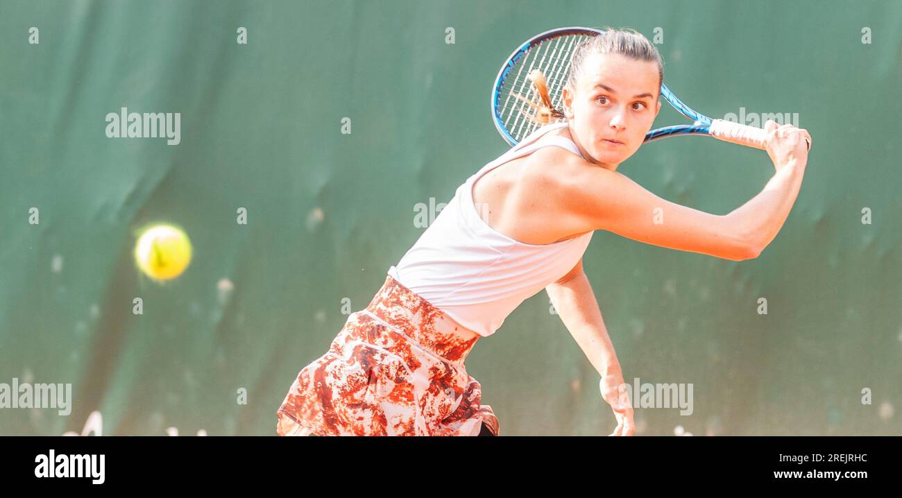 Lausanne, Switzerland. 07th Aug, 2023. Clara Burel of France return during quaterfinal of ...