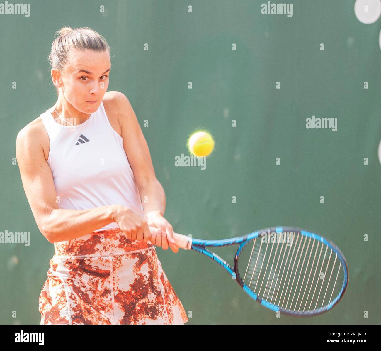 Lausanne, Switzerland. 07th Aug, 2023. Clara Burel of France return during quaterfinal of ...
