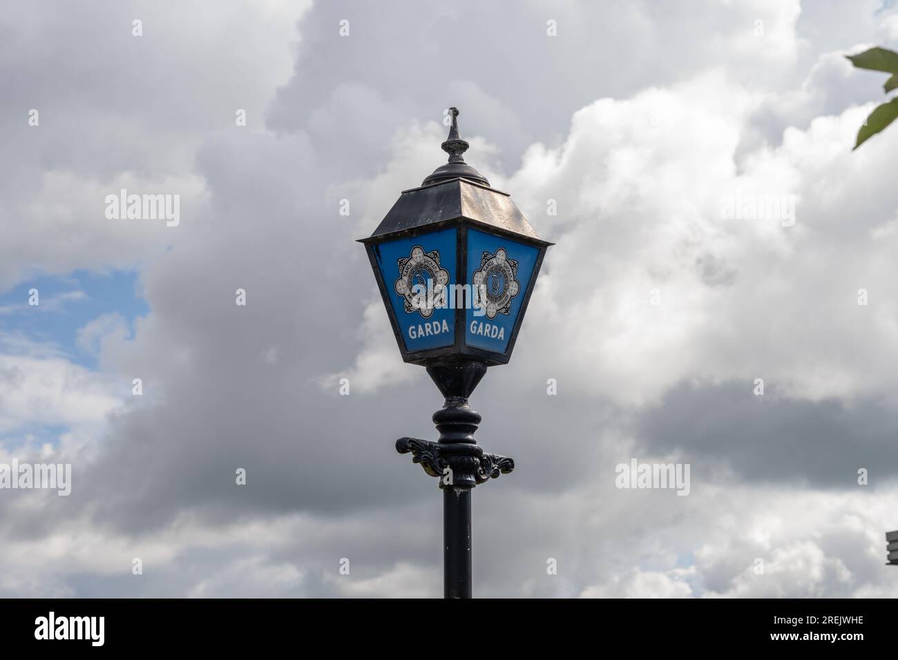 Garda Sign/Lantern Naas Garda Station Stock Photo - Alamy