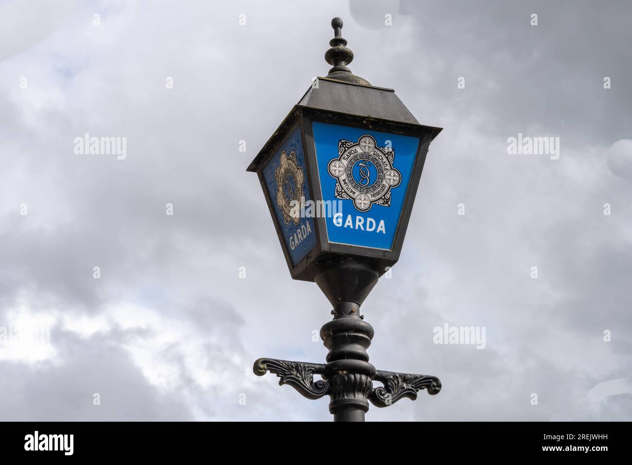 Garda Sign/Lantern Castlepollard Garda Station Stock Photo - Alamy