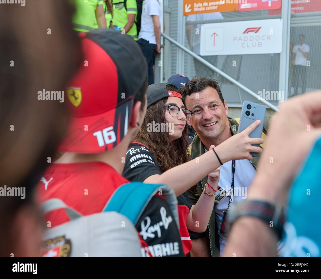 Young spanish man 2023 hi-res stock photography and images - Alamy