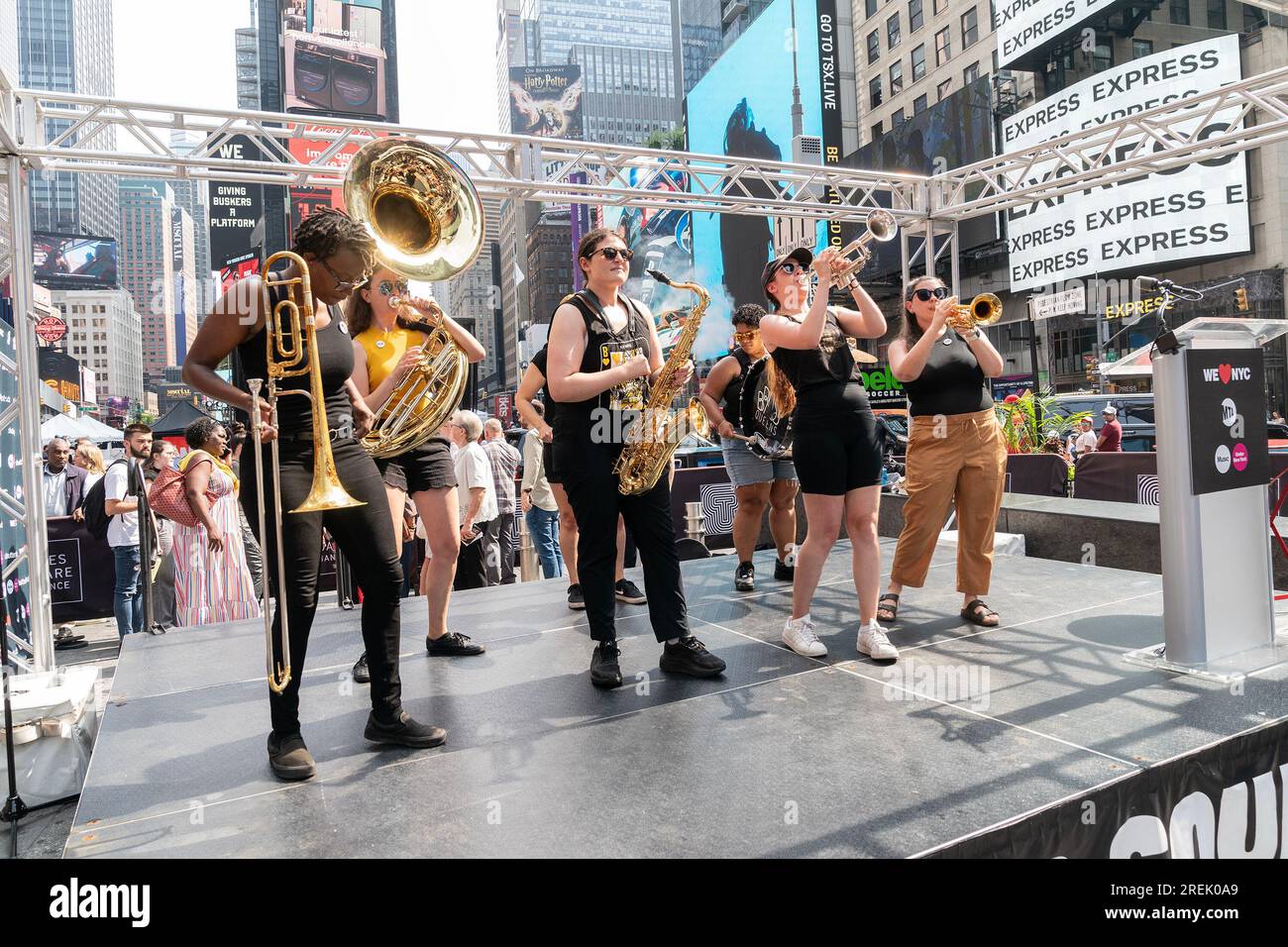 Female brass band hi-res stock photography and images - Alamy