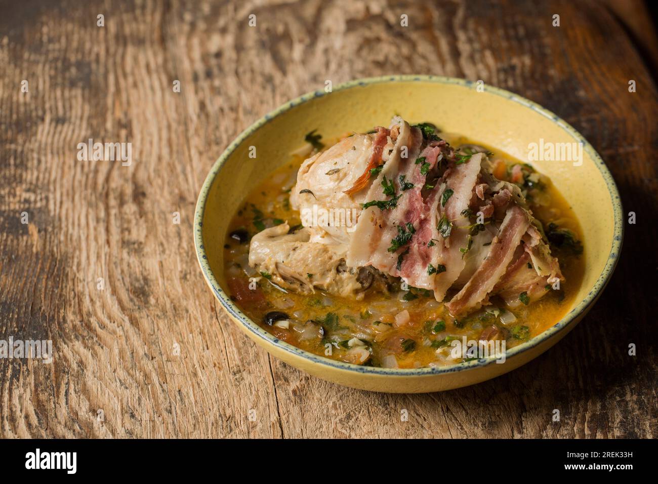 Streaky bacon on chicken hi-res stock photography and images - Alamy