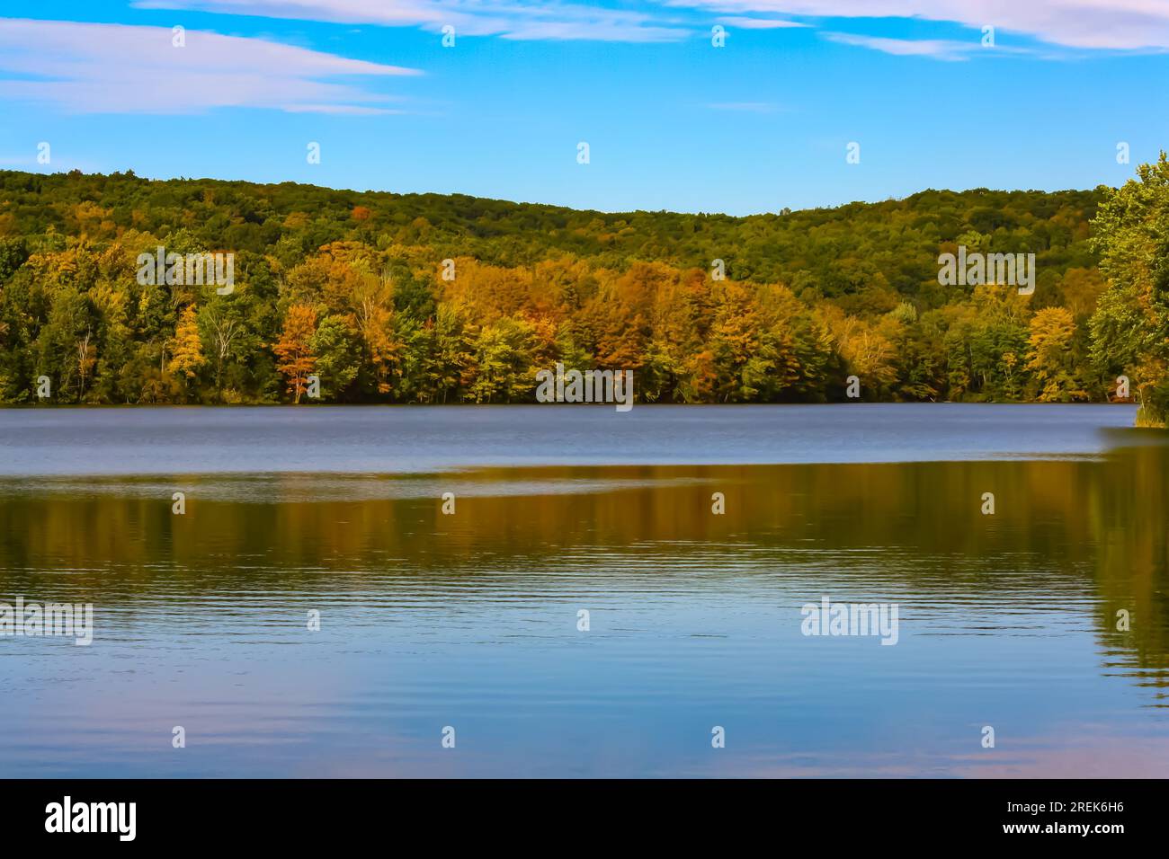 Crescent Lake - Southington, CT (1 Stock Photo - Alamy