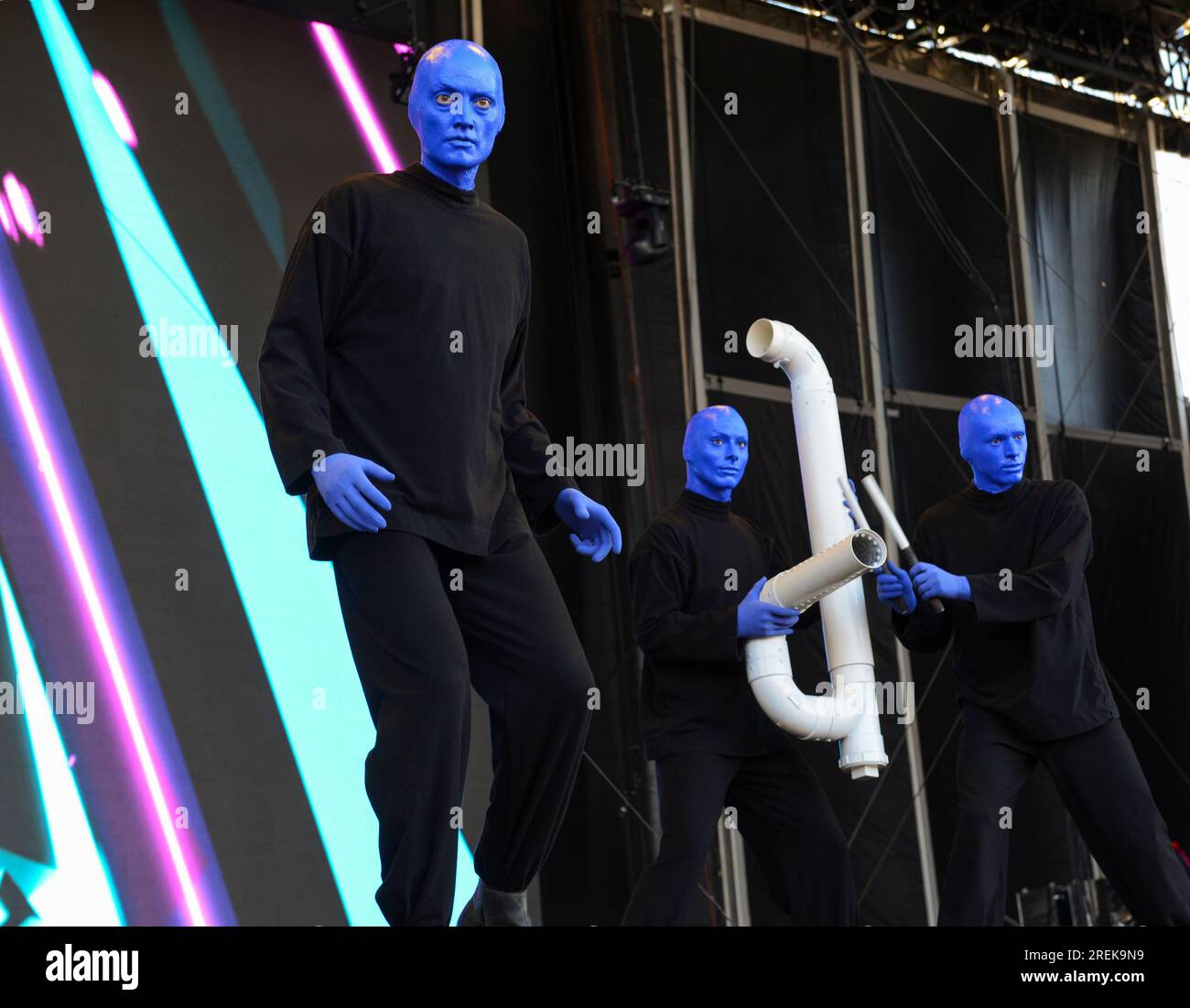 Blue man group show hi-res stock photography and images - Alamy