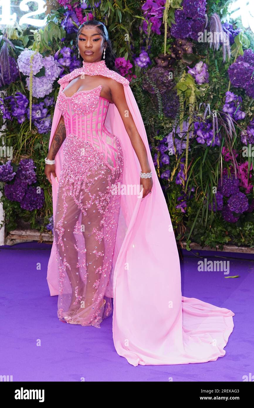 Ivorian Doll attending the Red carpet gala event, #TheMikeGala, hosted ...
