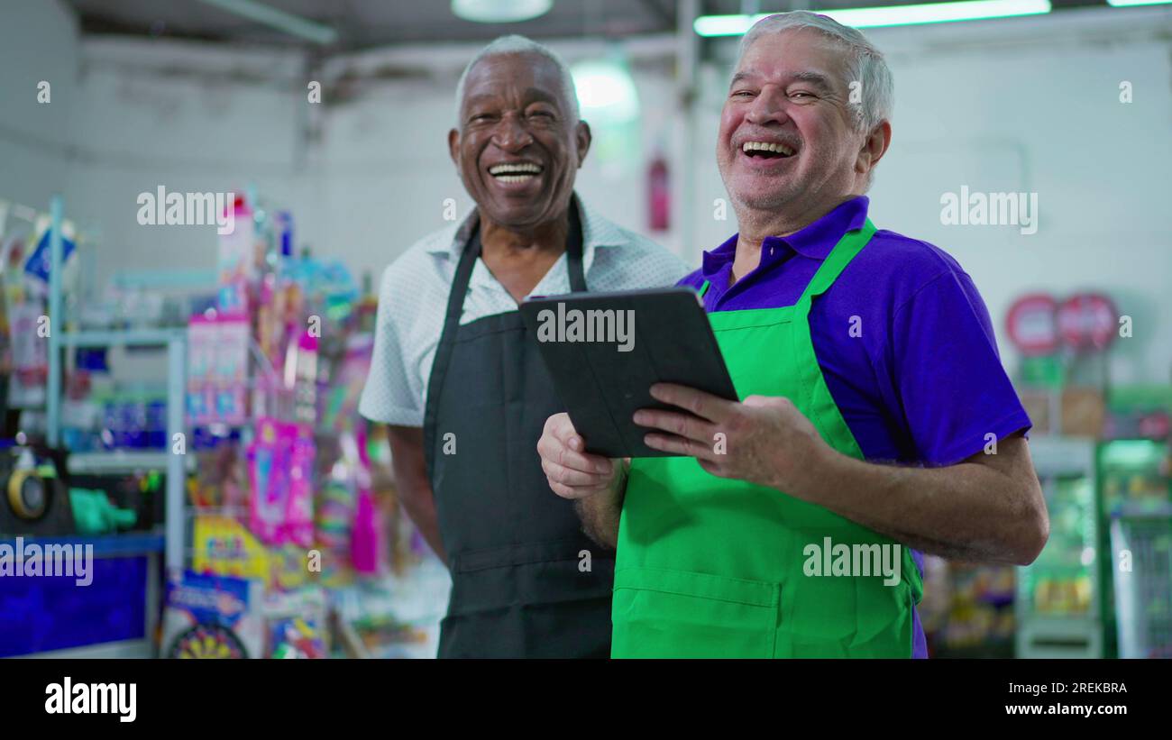 Supermarket chain smiling hi-res stock photography and images - Alamy