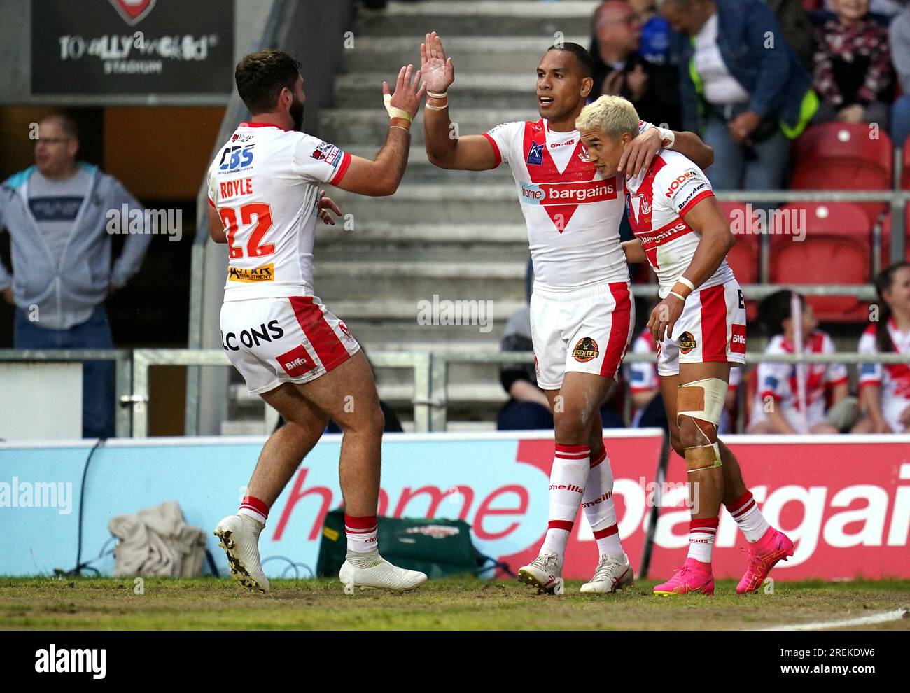 Tee ritson hi-res stock photography and images - Alamy