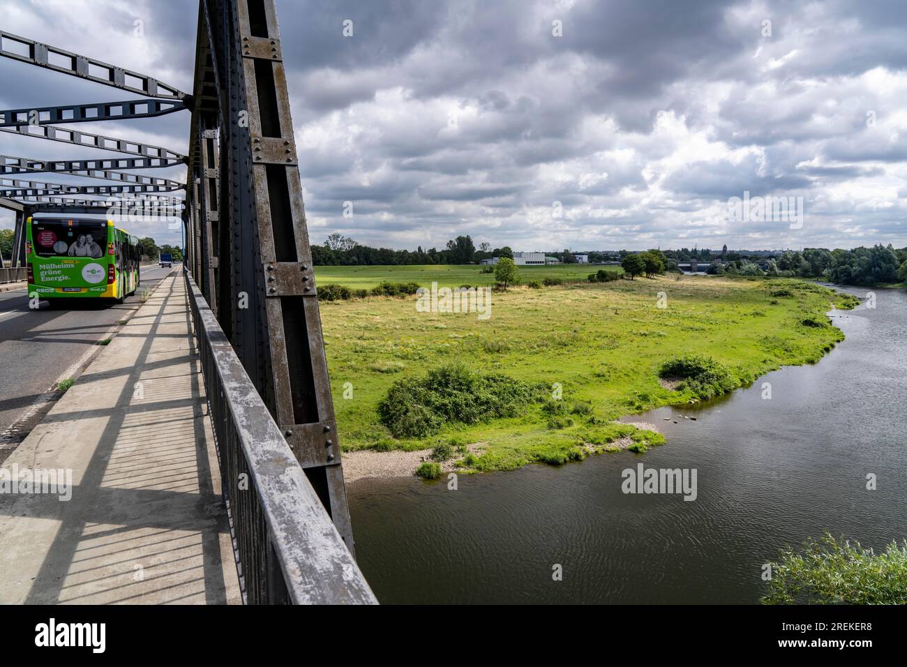 River ruhr with ruhr weir duisburg hi-res stock photography and images ...