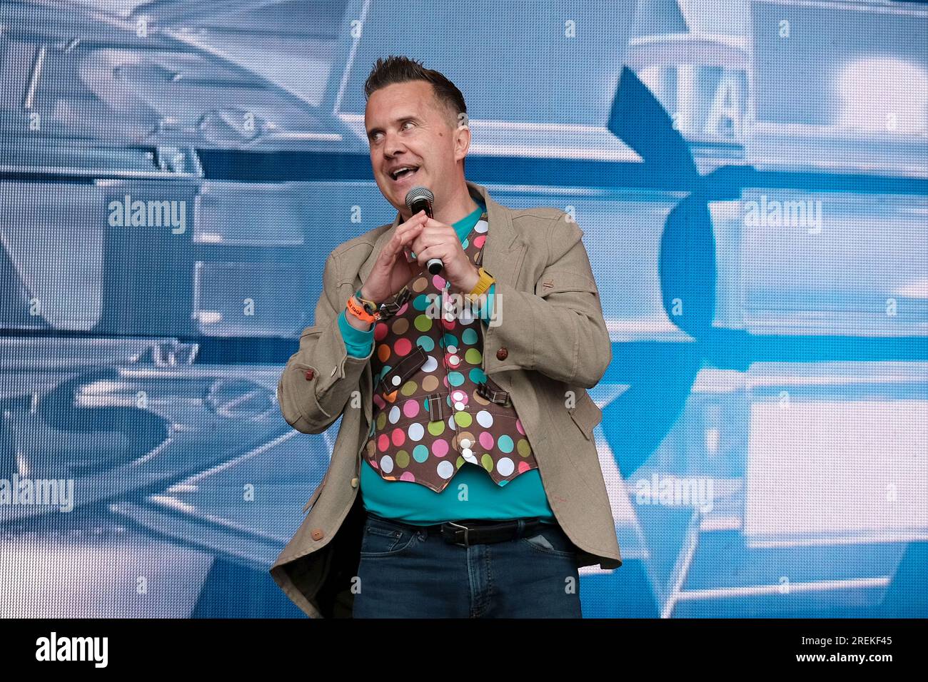 Lulworth, UK. 28th July, 2023. Phil Gallagher, British children's ...