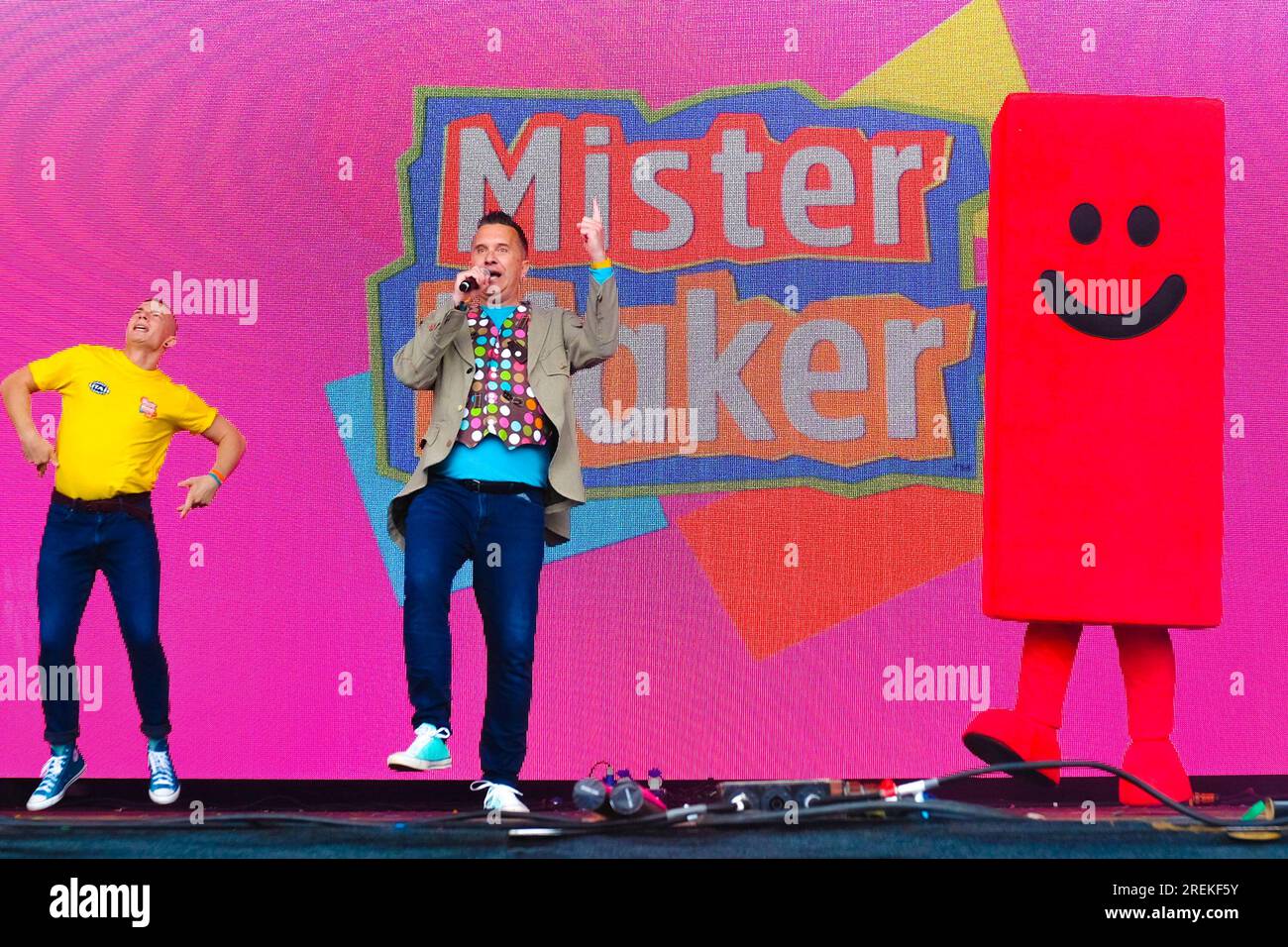 Lulworth, UK. 28th July, 2023. Phil Gallagher, British children's ...