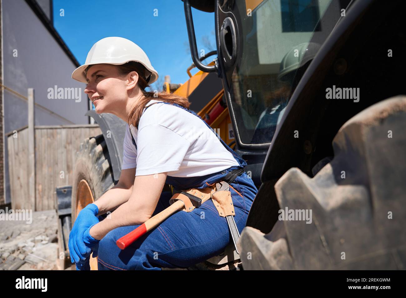 Female bulldozer operator hi-res stock photography and images - Alamy