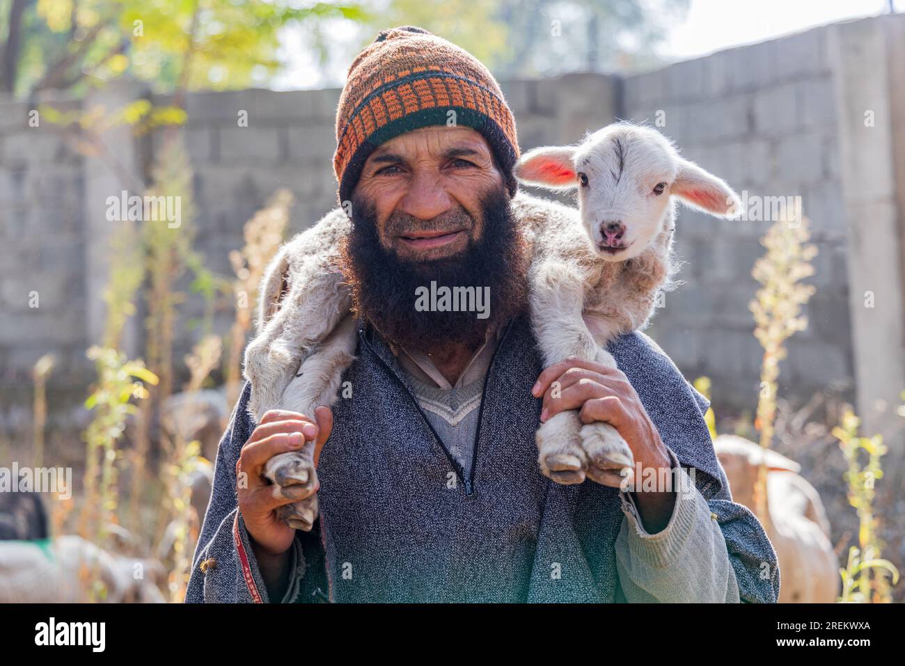 Berna Bugh, Kangan, Jammu and Kashmir, India. October 27, 2022. Man ...