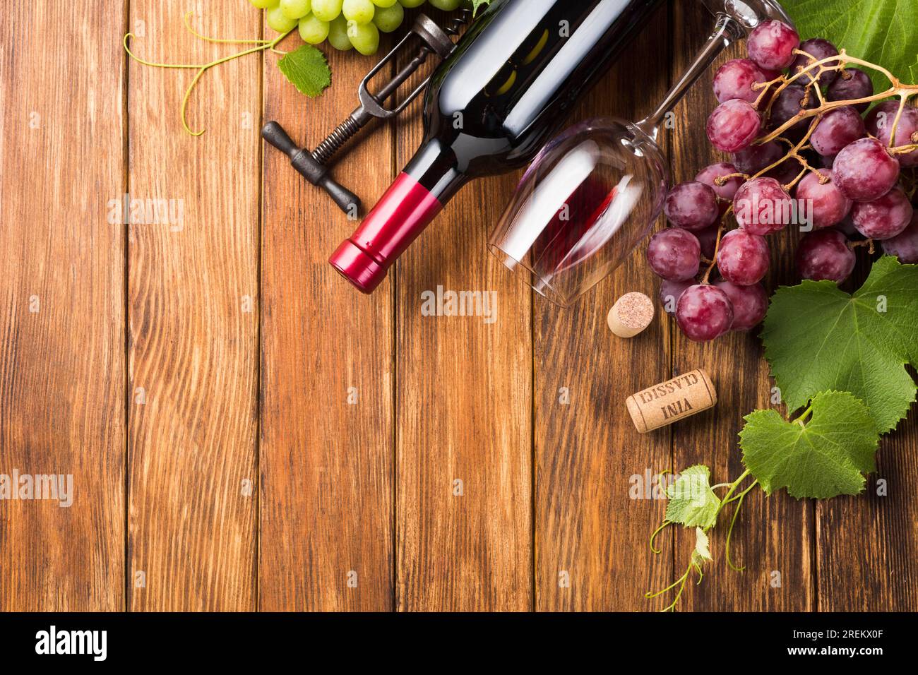 Beautiful wine glass close hi-res stock photography and images - Alamy