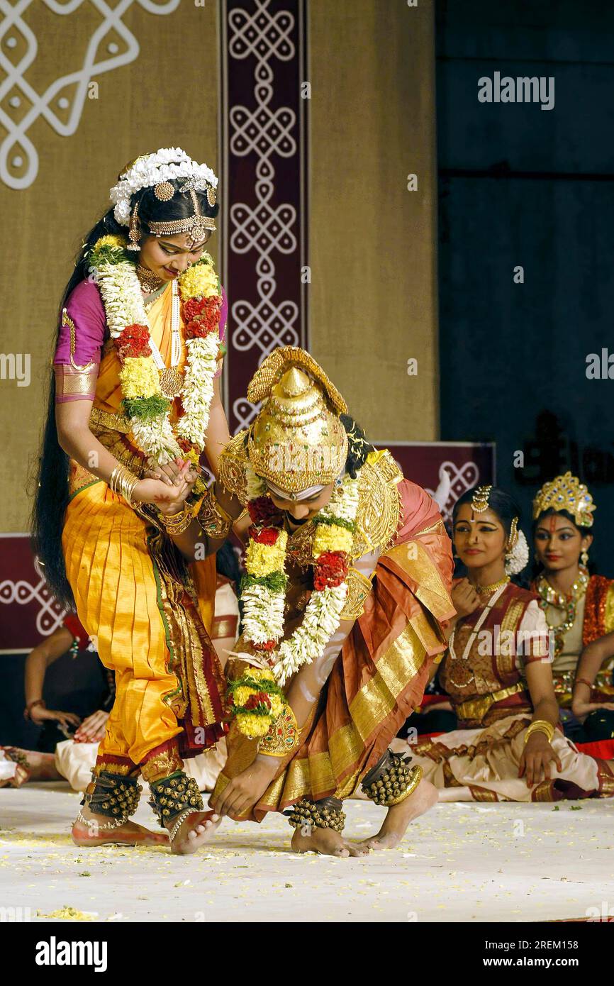 Bharatanatyam classical dance form south hi-res stock photography and ...