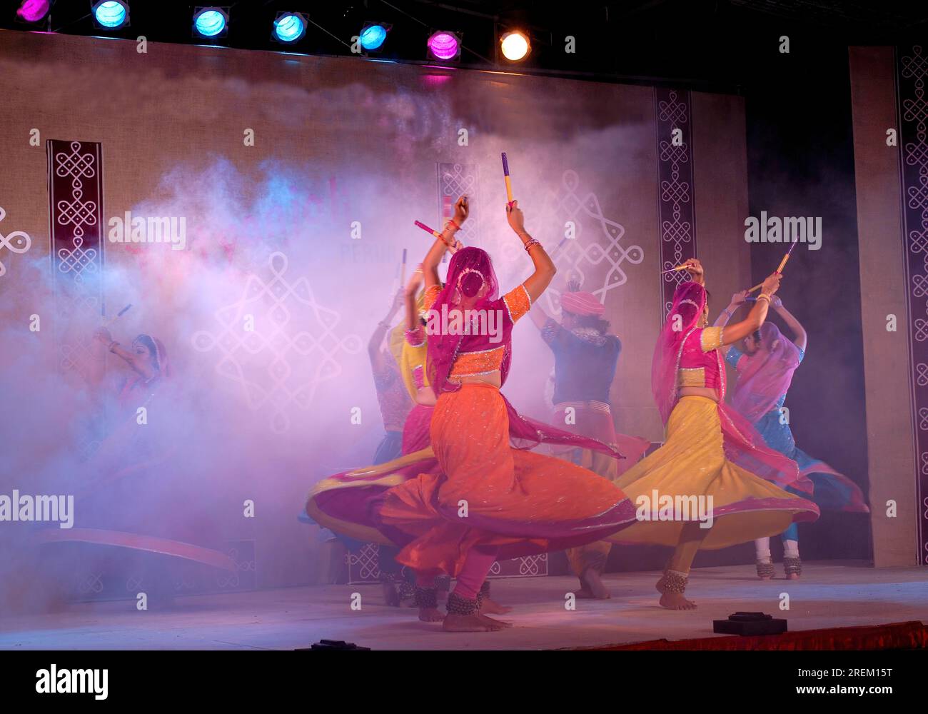 Kathak dance in Natiyanjali festival in Perur temple, Tamil Nadu, India Stock Photo - Alamy