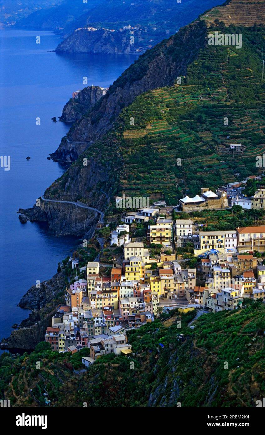 Riomaggiore, Cinque Terre National Park, Ligurian Sea, Italian Riviera ...